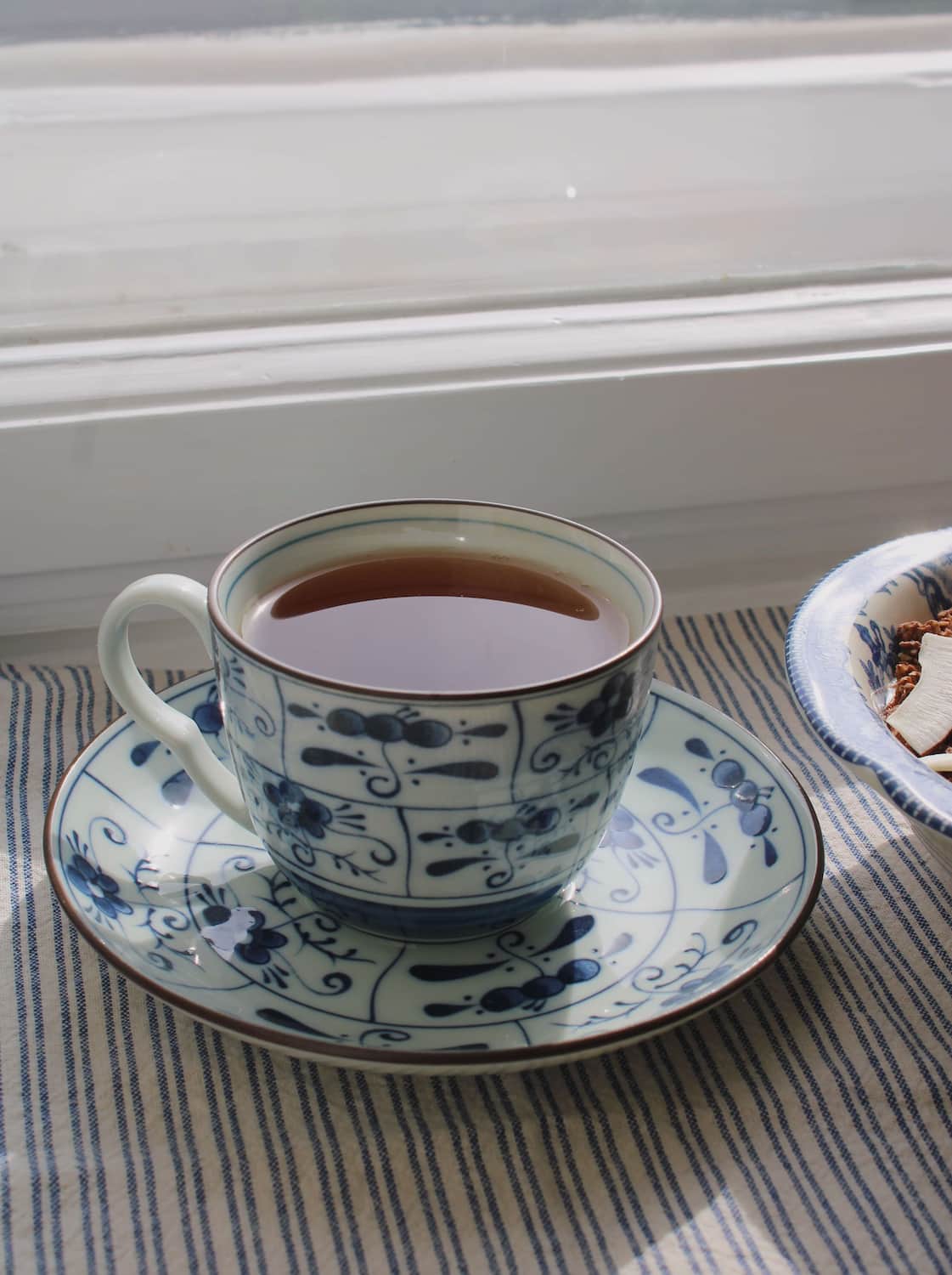 Sienna Cup and Saucer – Hand-Painted Indigo Porcelain Tea Set – Mimo ...